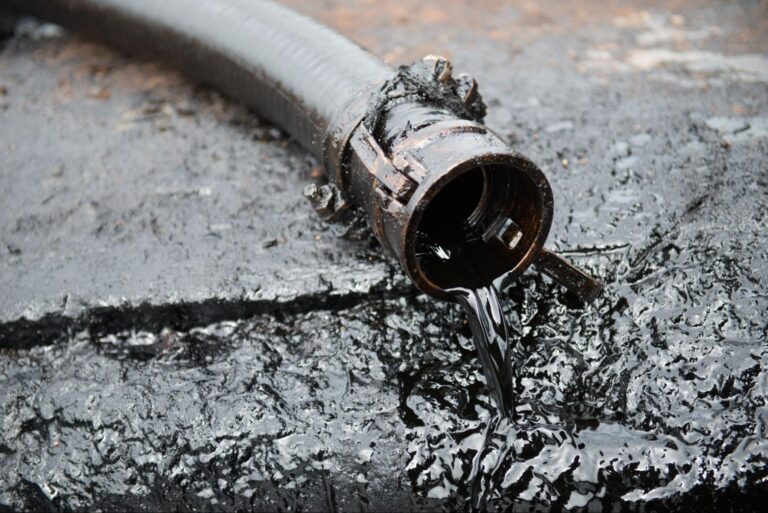 What Causes Oil Spills? - Learn About Their Causes and Impact | ACME ...
